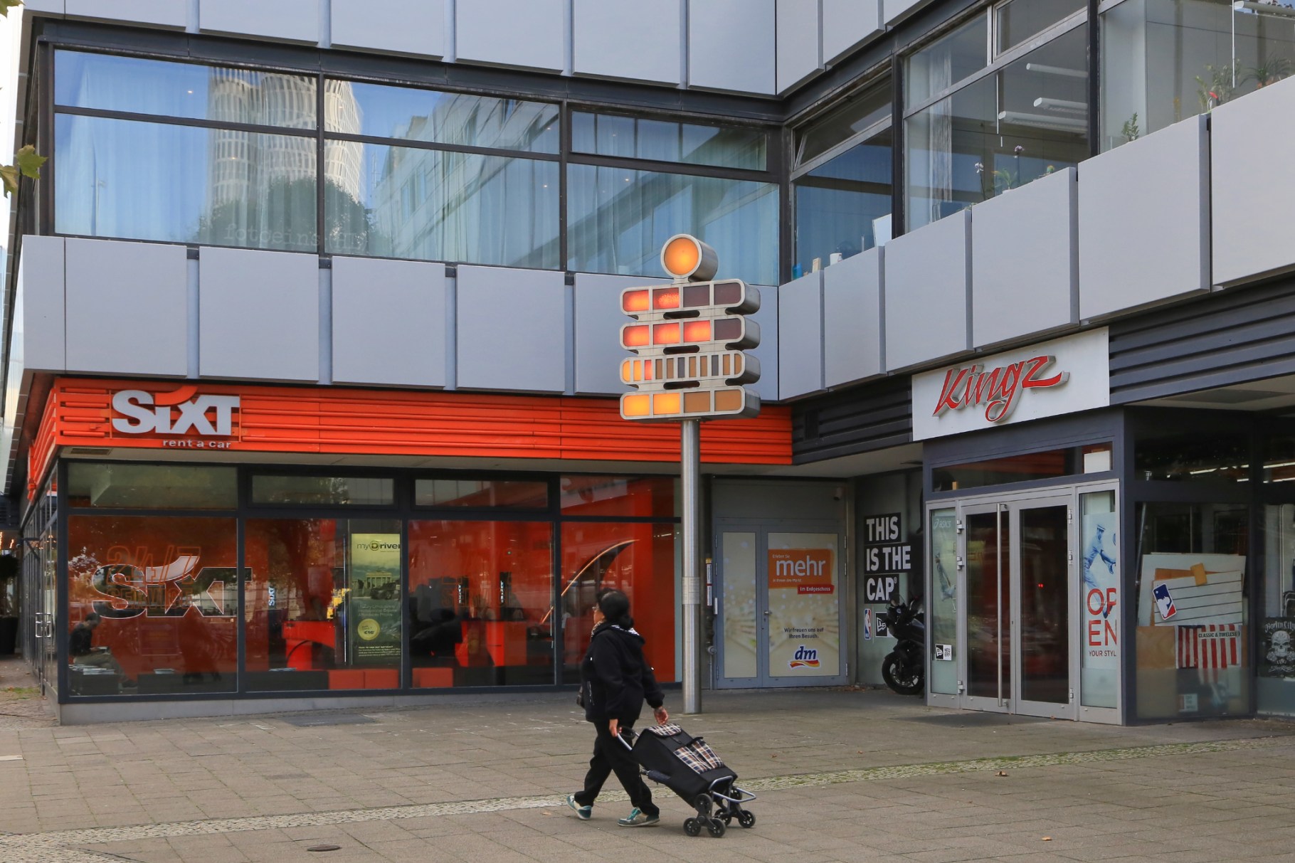 My Berlin: An Unusual (Set Theory) Clock | Fotoeins Fotografie