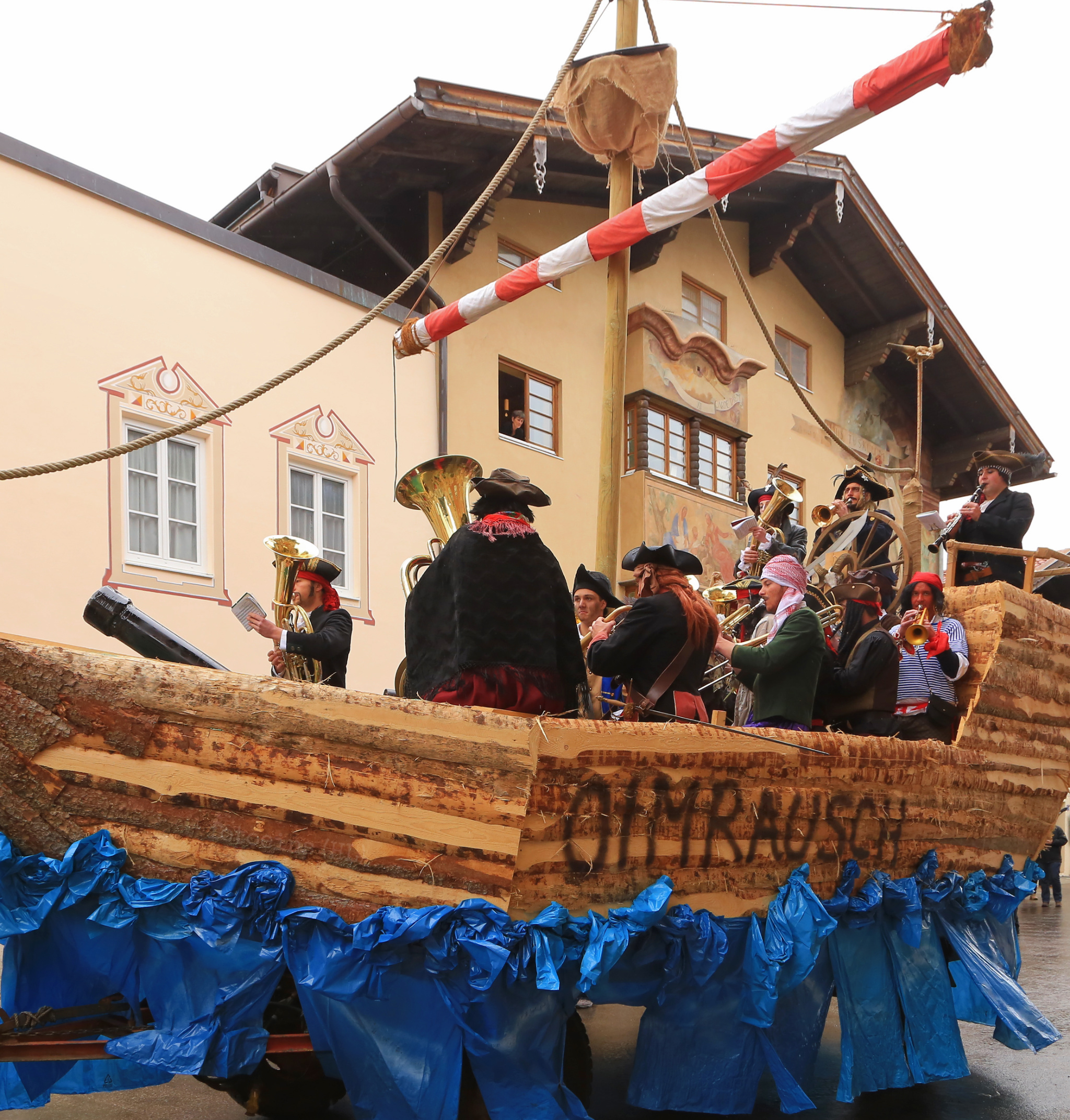Fasching, Maschkera, Oimrausch: pre-Lent shenanigans in Mittenwald ...
