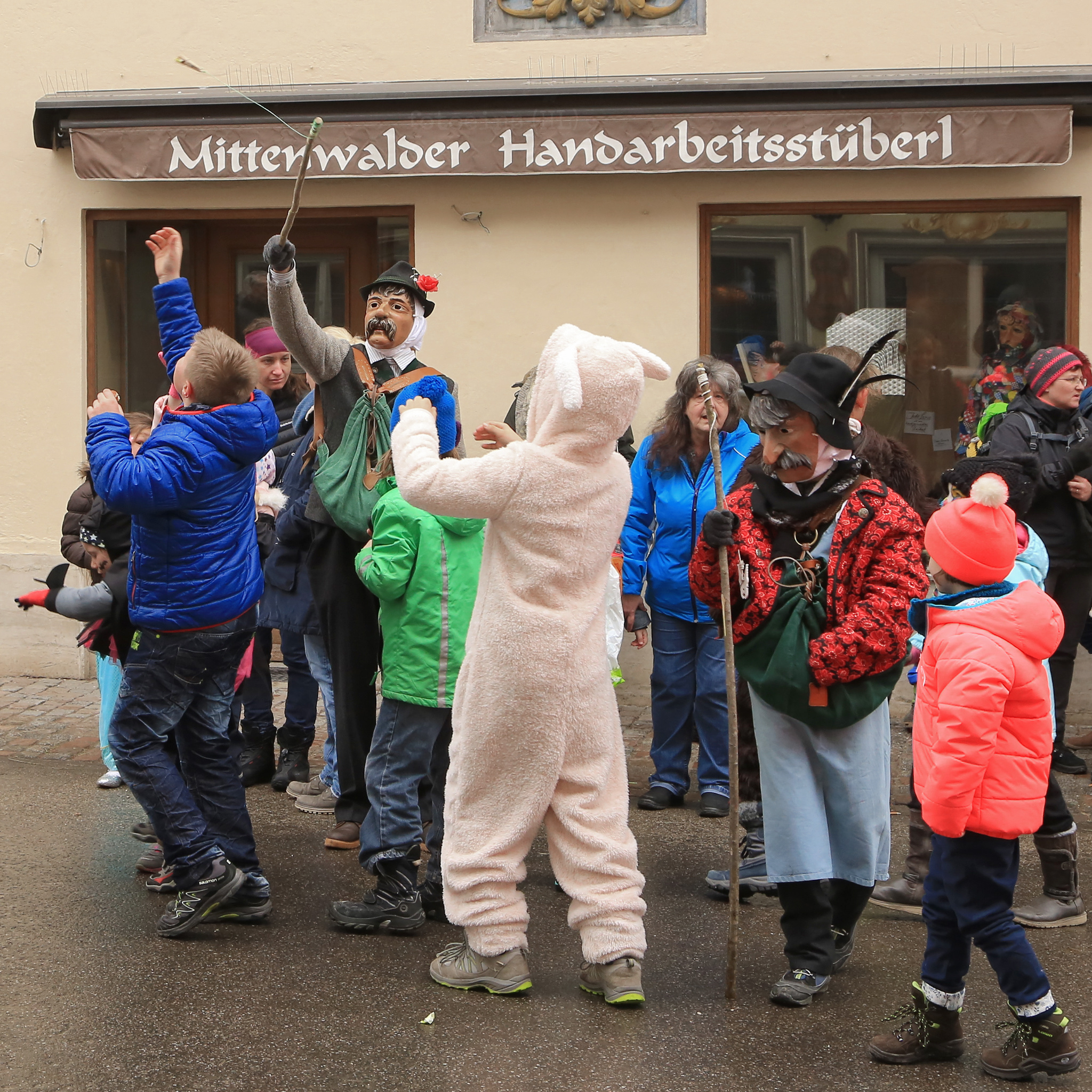 Fasching, Maschkera, Oimrausch: pre-Lent shenanigans in Mittenwald ...