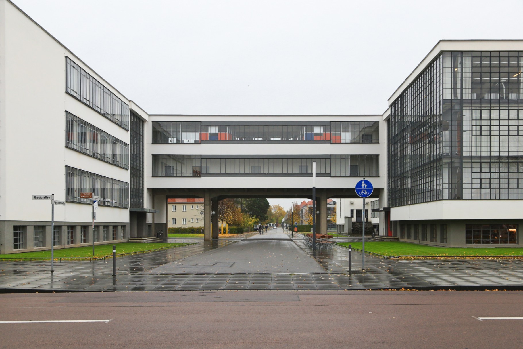 Dessau: The Bauhaus Building, UNESCO WHS | Fotoeins Fotografie