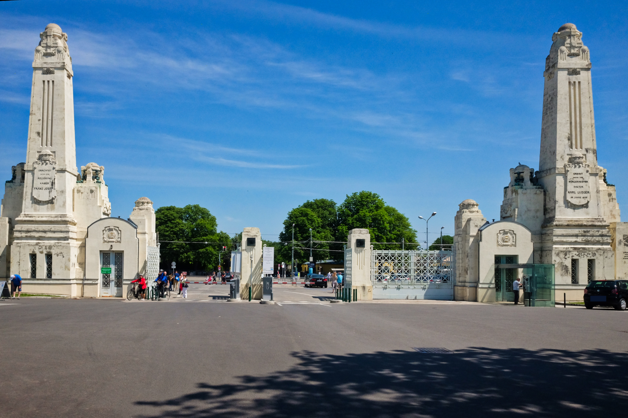 Vienna Central Cemetery: a city of the dead | Fotoeins Fotografie